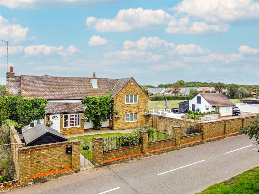 Roestock Lane, Colney Heath, St. Albans, Hertfordshire, AL4 0PP | Ashtons