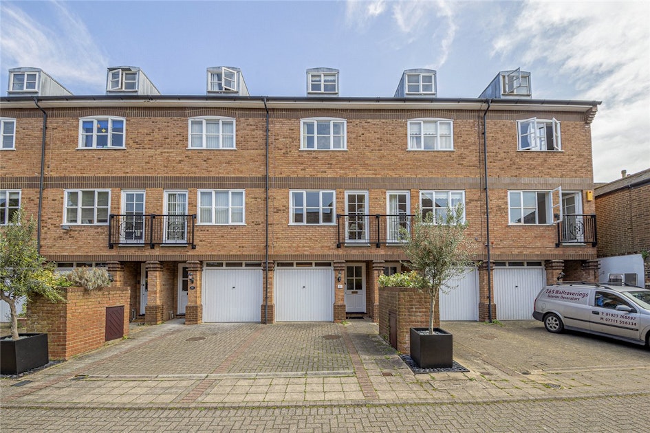 Bowes Lyon Mews, St. Albans, Hertfordshire, AL3 4PF | Ashtons