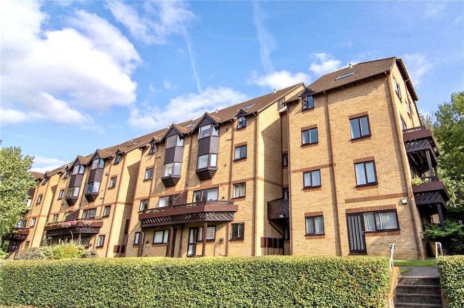 Hawkshill, Dellfield, St. Albans, Hertfordshire, AL1 5HU | Ashtons