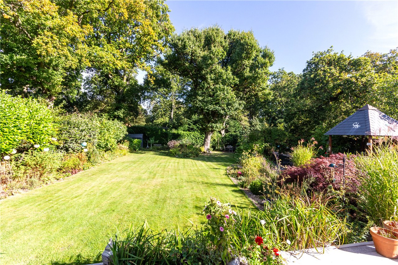 Oakway, Studham, Dunstable, Bedfordshire, LU6 2PE | Ashtons