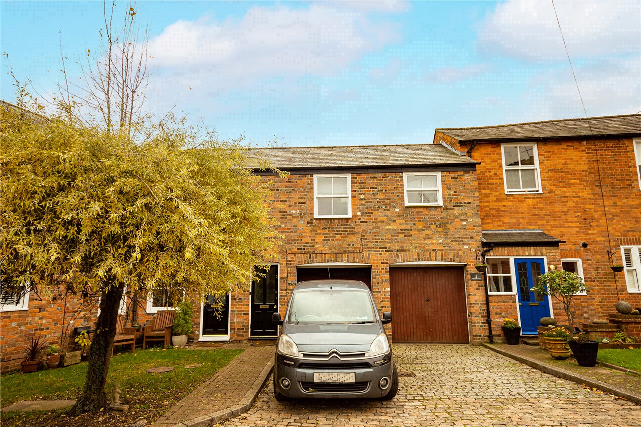 High Street, Markyate, St. Albans, Hertfordshire, AL3 8JG | Ashtons